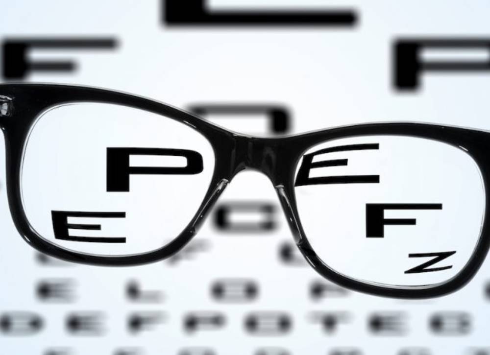 What Causes Bad Eyesight? 9 Reasons