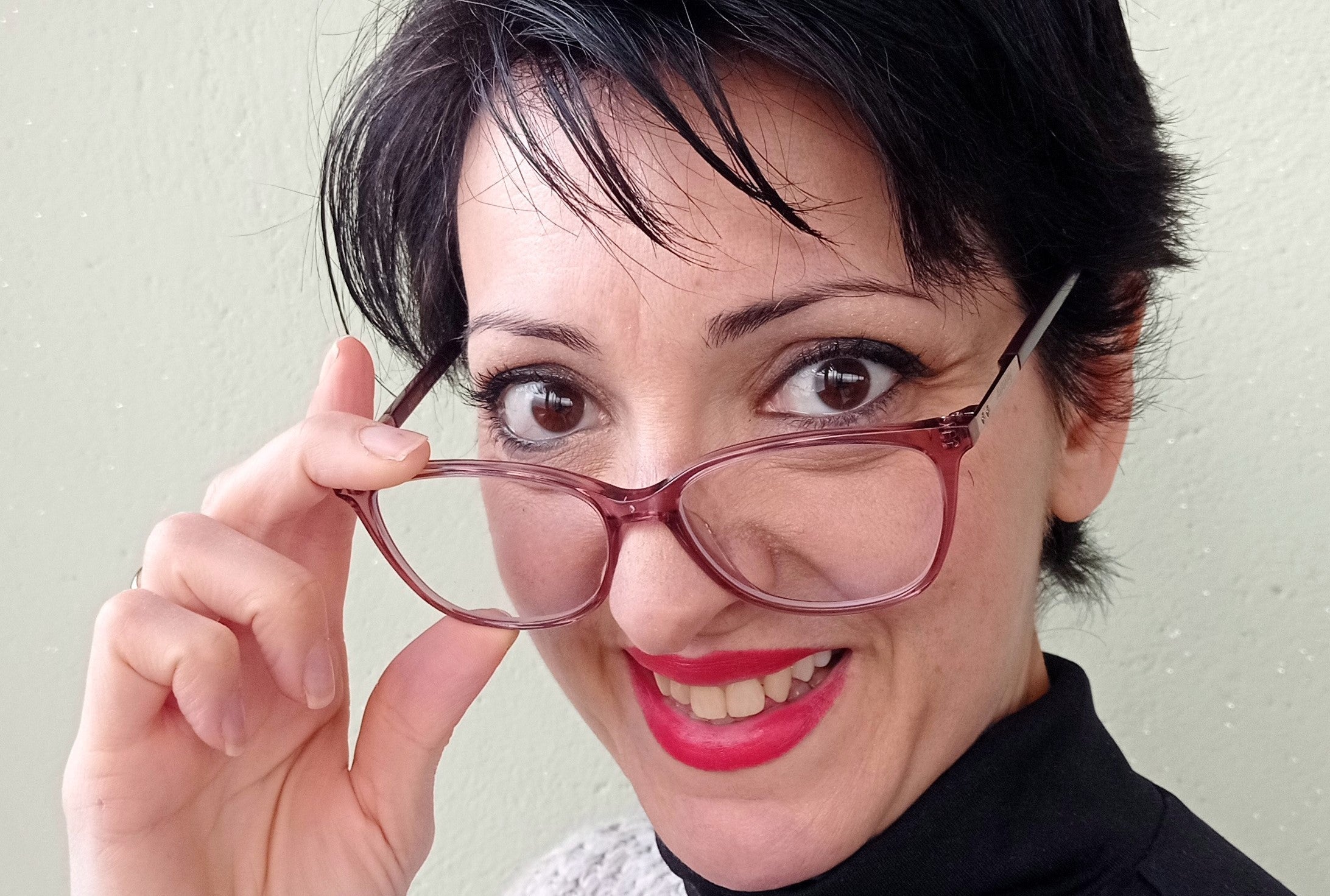 How Does Salt Water Cure An Eye Infection? | Carfia OPTICAL