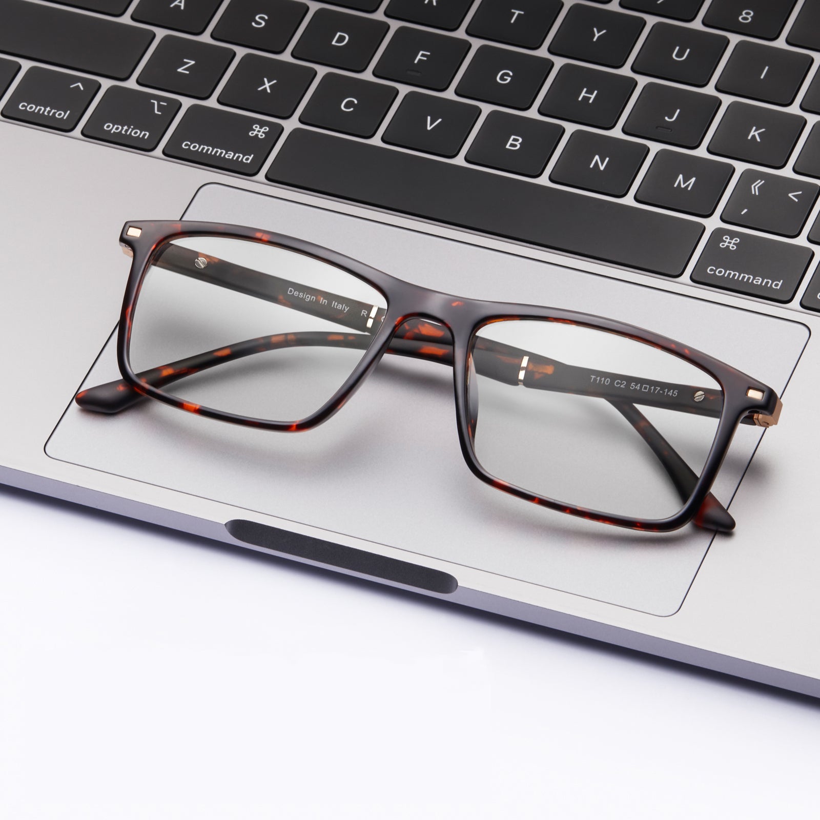 How to Choose Eyeglass Frames and Lenses? What Knowledge or Tips Are T